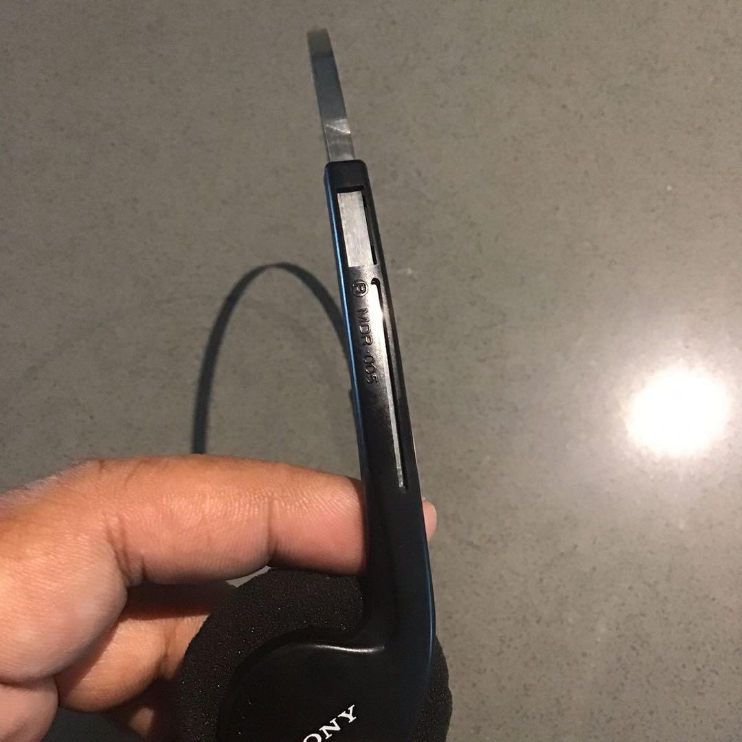 Vintage sony mdr-005 headphone, Audio, Headphones & Headsets on Carousell