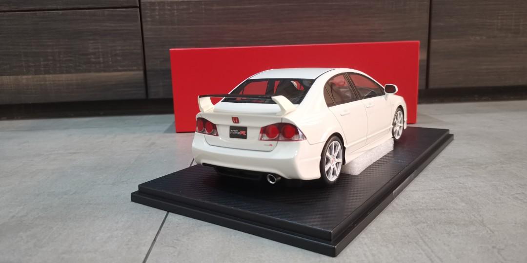 1/18 Onemodel Honda Civic Type-R FD2R (White), Everything Else on Carousell