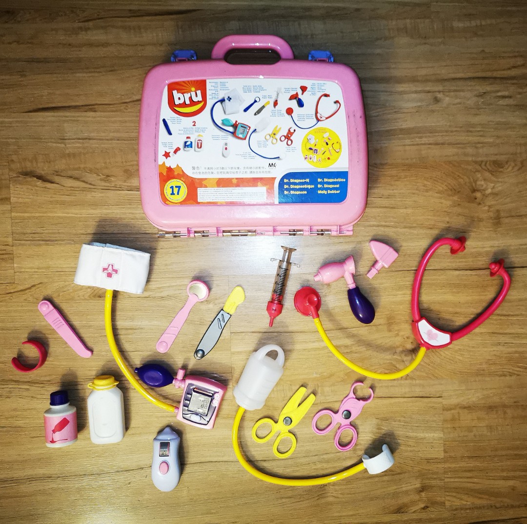 Bru Doctor's Play Set Kit Bag, Hobbies & Toys, Toys & Games on Carousell
