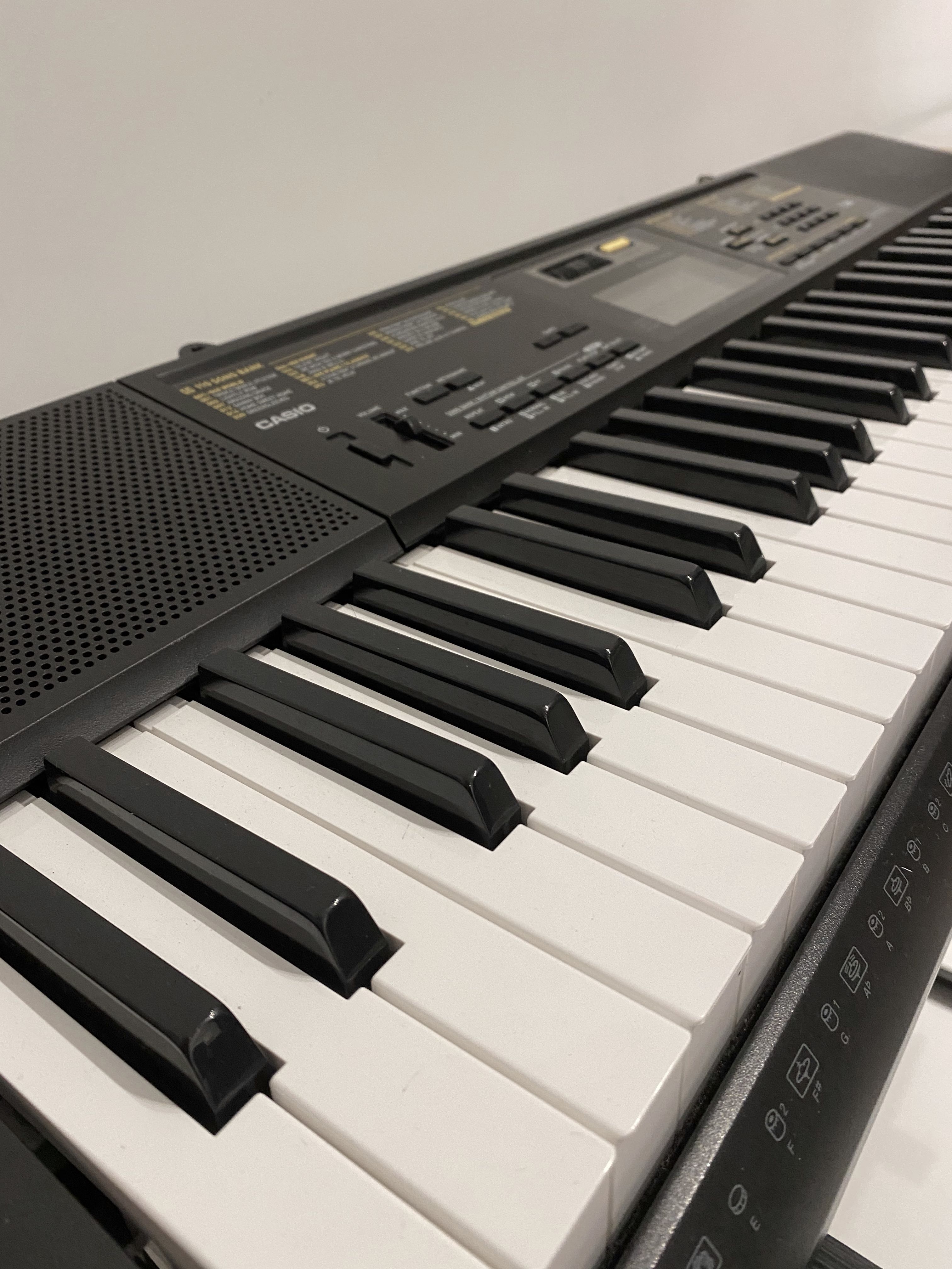 Casio CTK-2400, Hobbies & Toys, Music & Media, Musical Instruments on ...