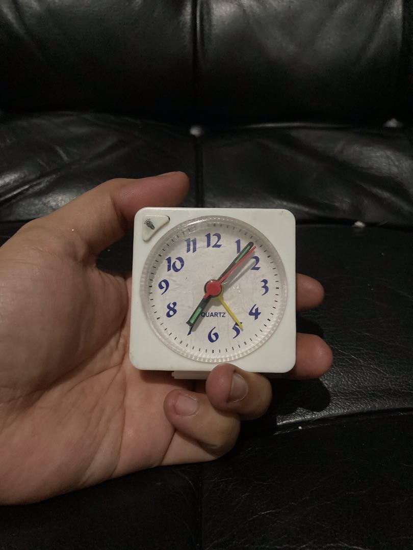 Cute Desk Clock, Furniture & Home Living, Home Decor, Clocks on Carousell