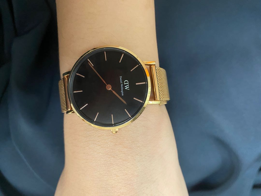 DW watch with a DW bracelet , Women's Fashion, Watches & Accessories ...