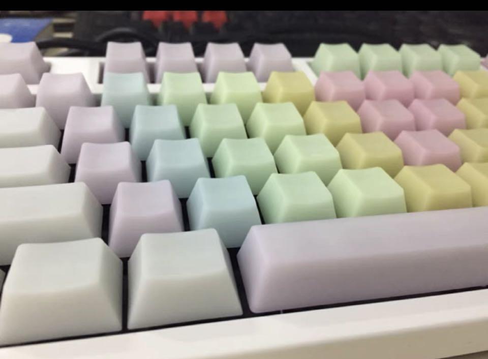 Rainbow Pom Jelly Keycaps Frosted Jelly keycaps with no carving ...