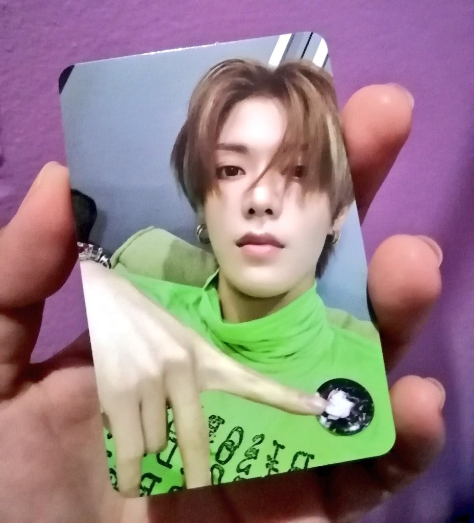 NCT 127 YUTA OFFICIAL PC STICKY VERSION STICKER ALBUM, Hobbies & Toys ...