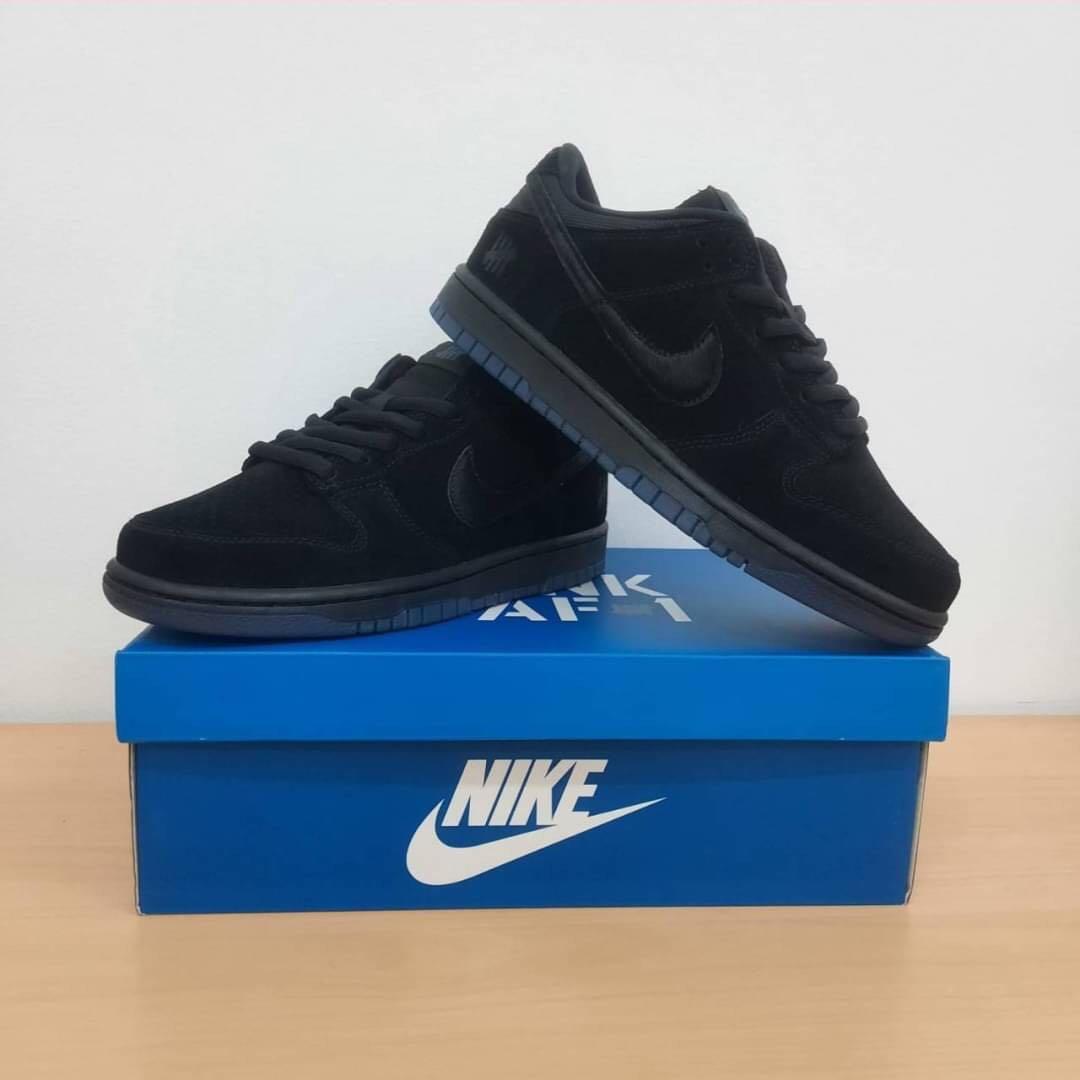 Nike Dunk Low SP Undefeated 5 On It Black BNIB, Fesyen Pria, Sepatu ...
