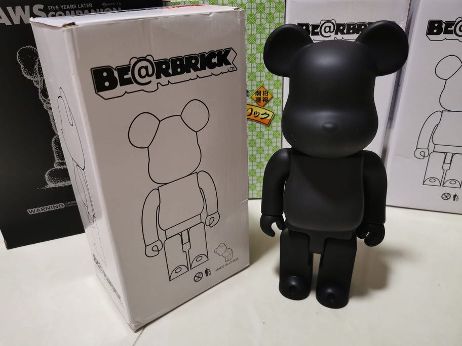 bear brick( Not original )Full black bearbrick 400%, Hobbies & Toys ...