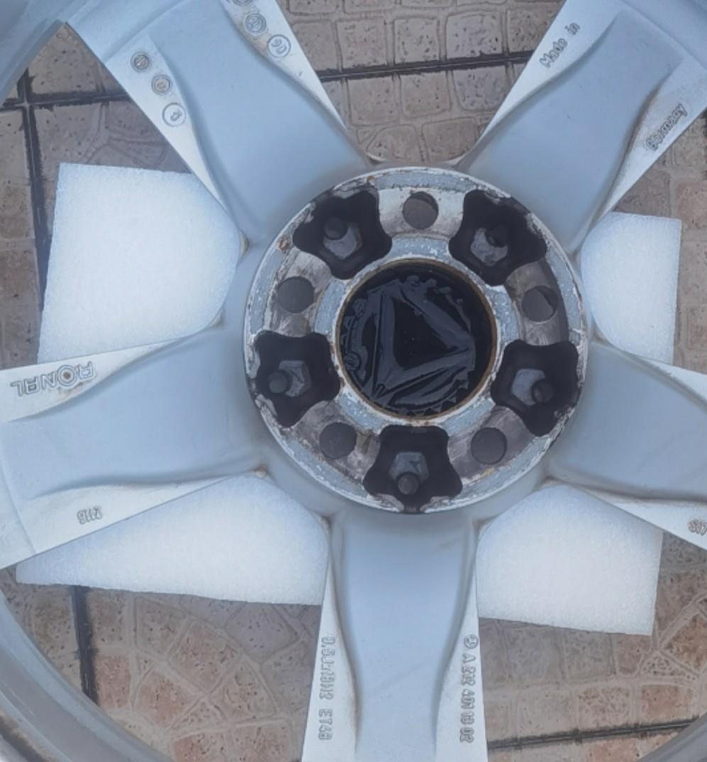 Original Mercedes 18" Staggered Rims Wheels A2124011302 A2124011402 ...