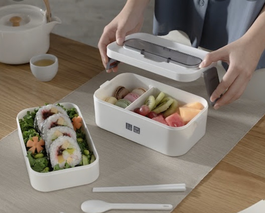 UNIQLO bento lunch box, Furniture & Home Living, Kitchenware ...