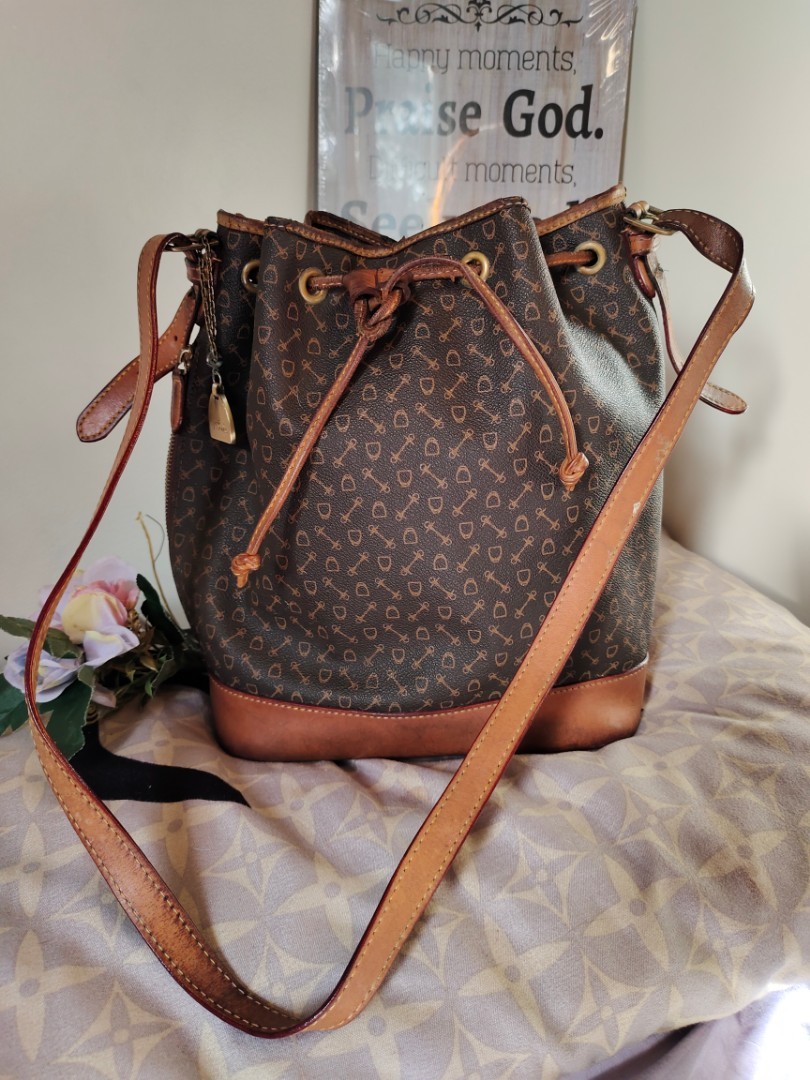 Vintage Why International Bucket Bag, Luxury, Bags & Wallets on Carousell