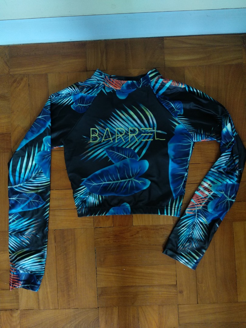 Barrel crop rash guard and bikini bottom, Women's Fashion, Swimwear ...