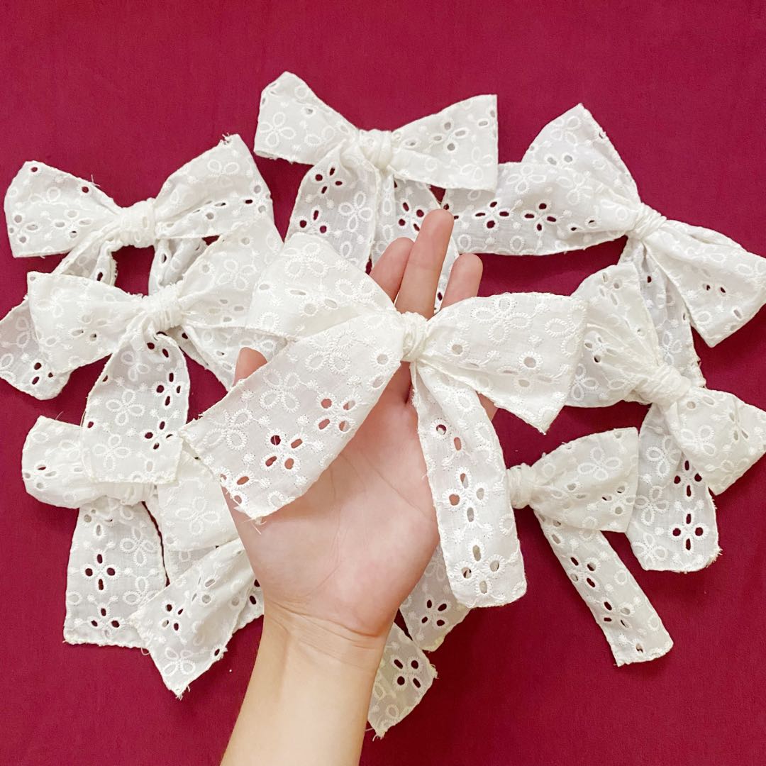 Eyelet hair bow clip, Women's Fashion, Watches & Accessories, Hair ...