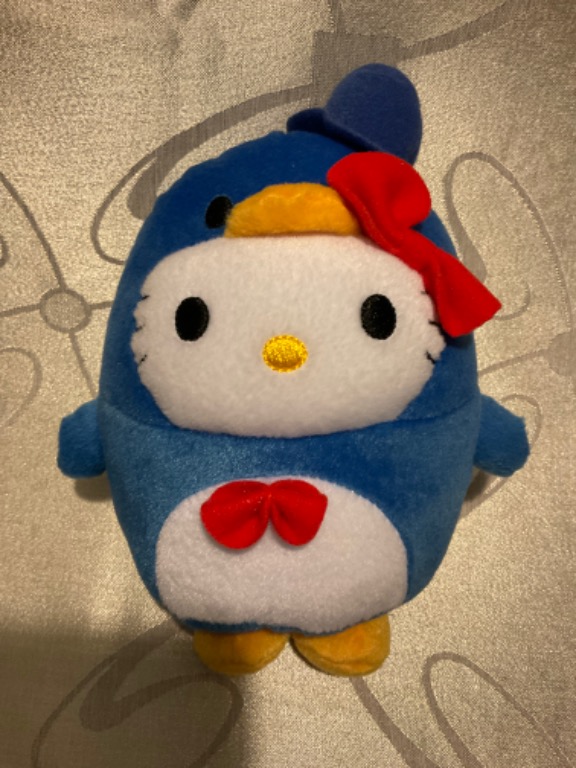 Hello Kitty 公仔 - 企鵝 penguin / 小紅帽 Little red riding hood, 興趣及遊戲, 玩具 ...