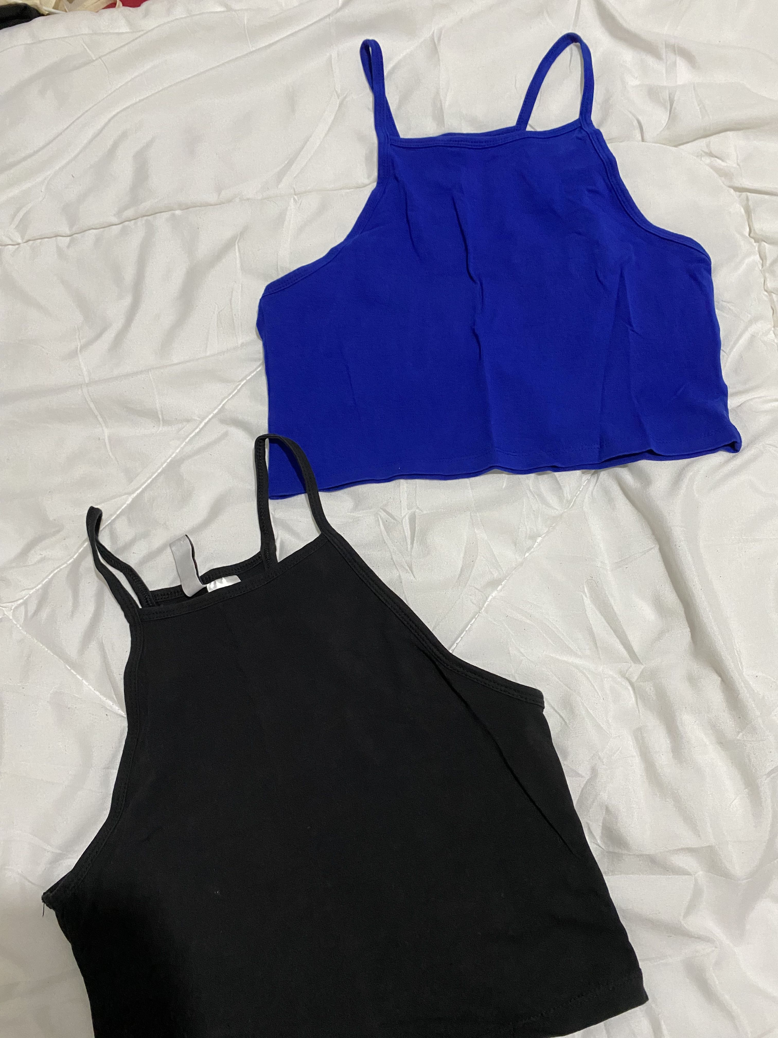 H&M Basic Haltered crop top, Women's Fashion, Tops, Sleeveless on Carousell