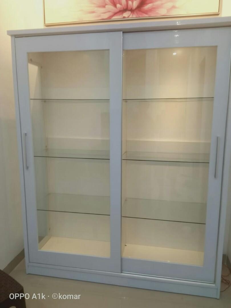 Lemari rak tas minimalis modern, Perabotan Rumah di Carousell