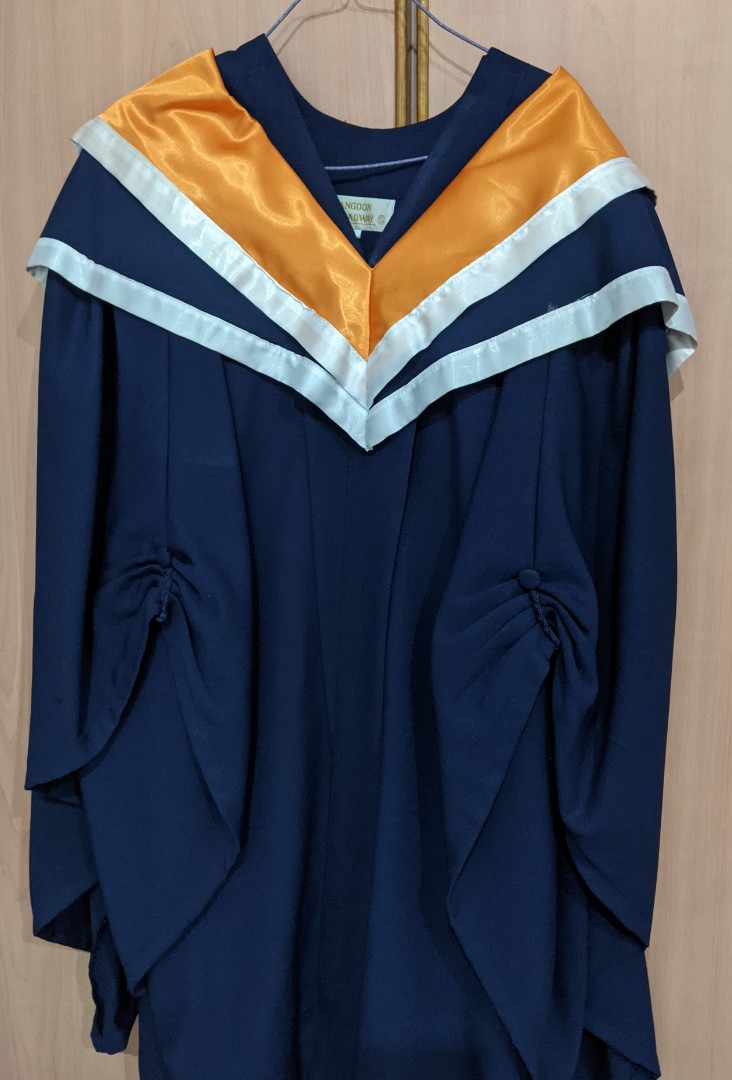 NTU NBS Accountancy graduation gown convocation, Women's Fashion, Coats ...
