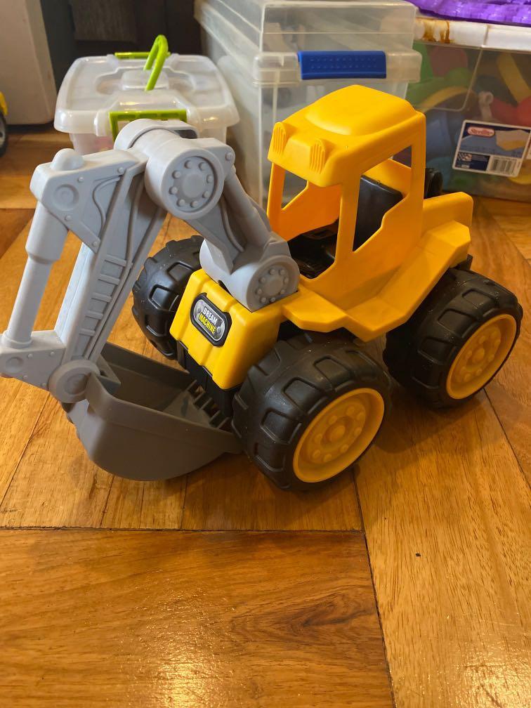 Plastic excavator digger, Hobbies & Toys, Toys & Games on Carousell