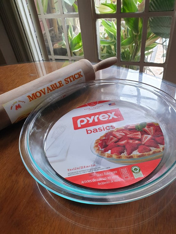 PYREX PLATE FOR ONLY P500 WITH FREEBIE, Furniture & Home Living ...