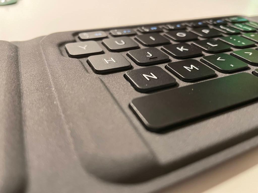 Zagg Universal Keyboard Tri Fold with TouchPad, Computers & Tech, Parts ...