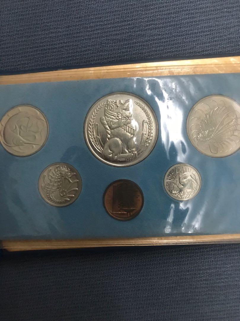 1982 Uncirculated Coin set, Hobbies & Toys, Memorabilia & Collectibles ...