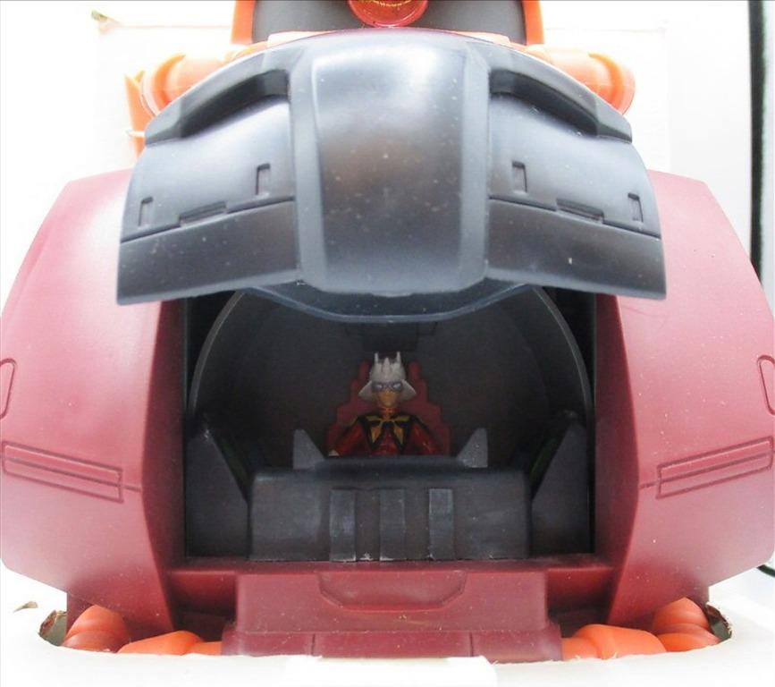 Big Scale Char Aznable Custom Zaku II Bust (RX-78-2 Gundam), Hobbies ...