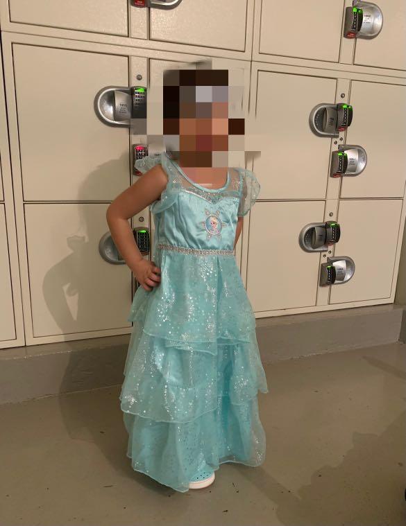 Disney Elsa dress 4 years old costume, Babies & Kids, Babies & Kids ...