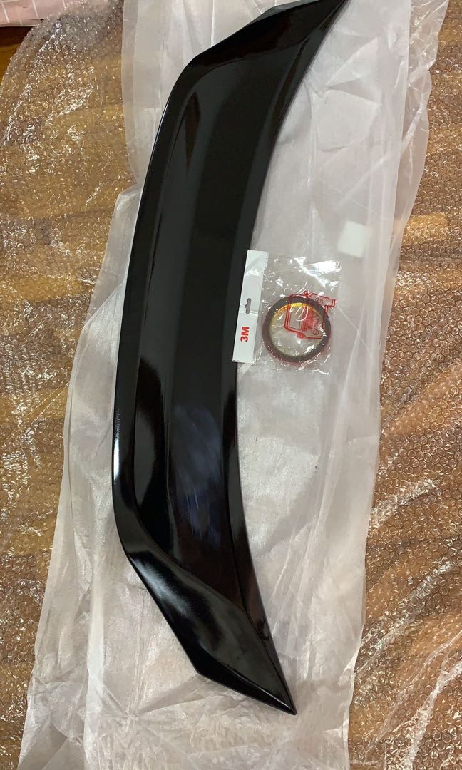 Ducklip spoiler universal, Car Accessories, Accessories on Carousell