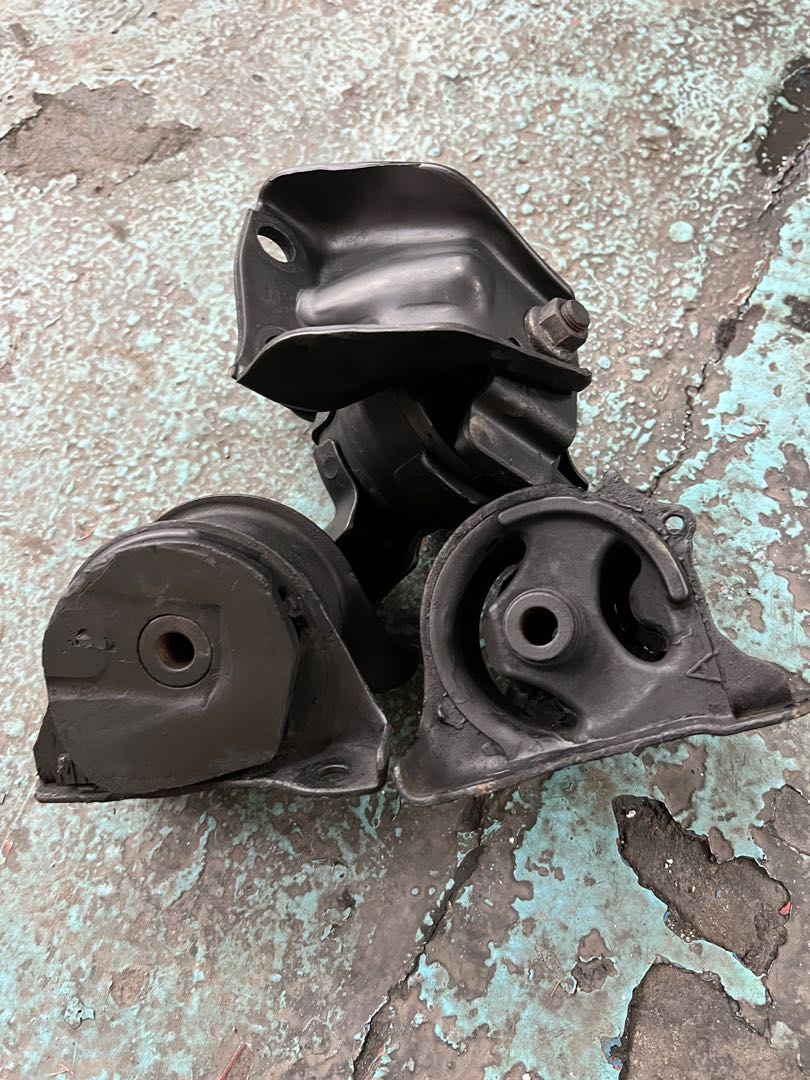 EK stock engine mounting, Car Accessories, Accessories on Carousell