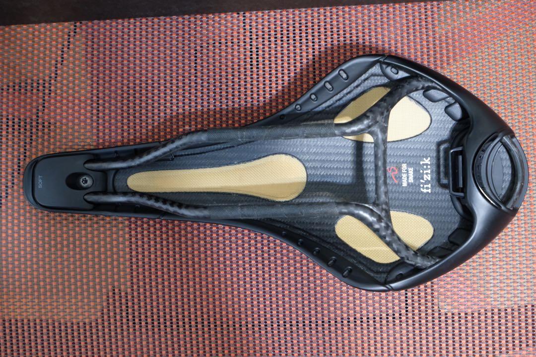 Fizik Kurve Snake Saddle (Carbon rail), Sports Equipment, Bicycles ...