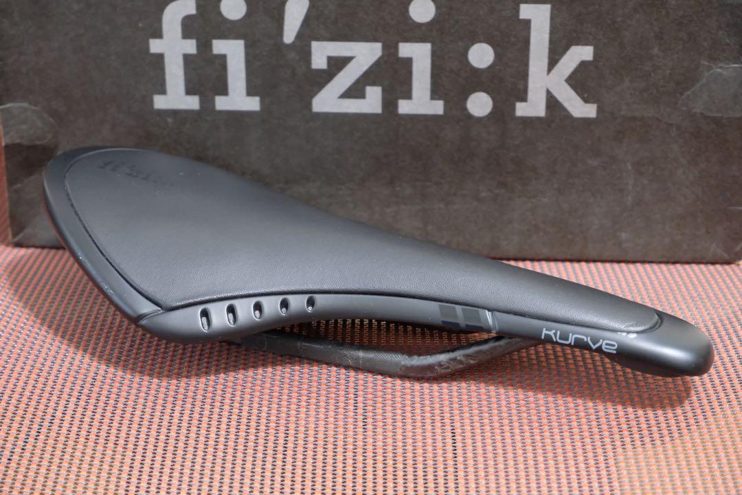 Fizik Kurve Snake Saddle (Carbon rail), Sports Equipment, Bicycles ...