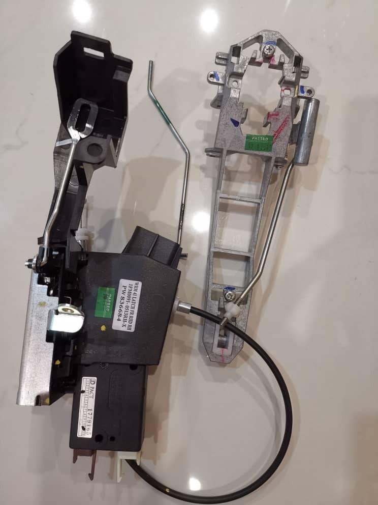 Gen2/persona inner lock full set, Auto Accessories on Carousell