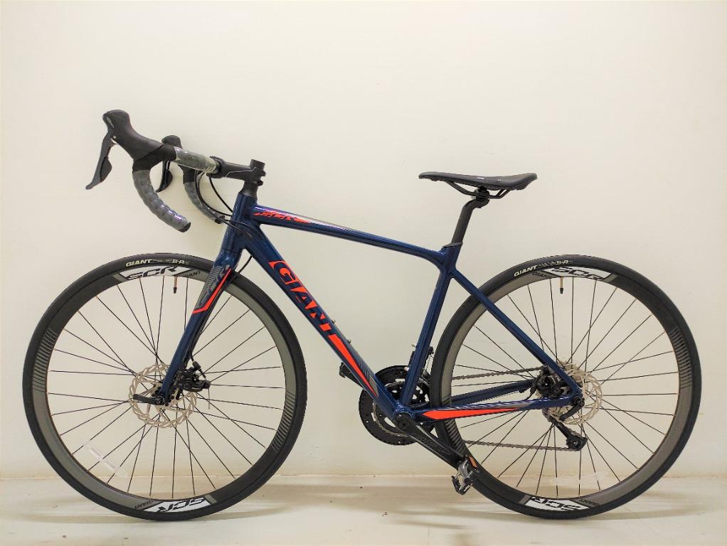 GIANT SCR Disc Road Bike, Sports Equipment, Bicycles & Parts, Bicycles ...
