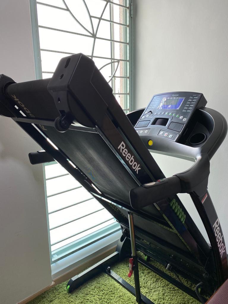 Reebok ZR11 full size treadmill, Sports Equipment, Exercise & Fitness ...