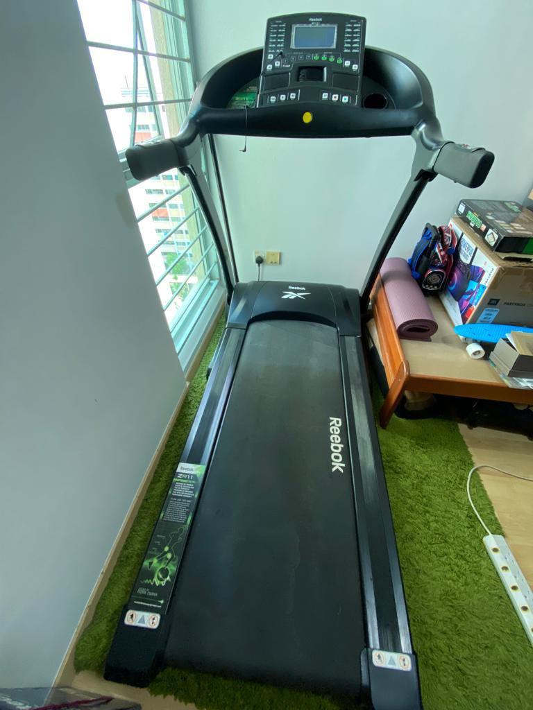 Reebok ZR11 full size treadmill, Sports Equipment, Exercise & Fitness ...