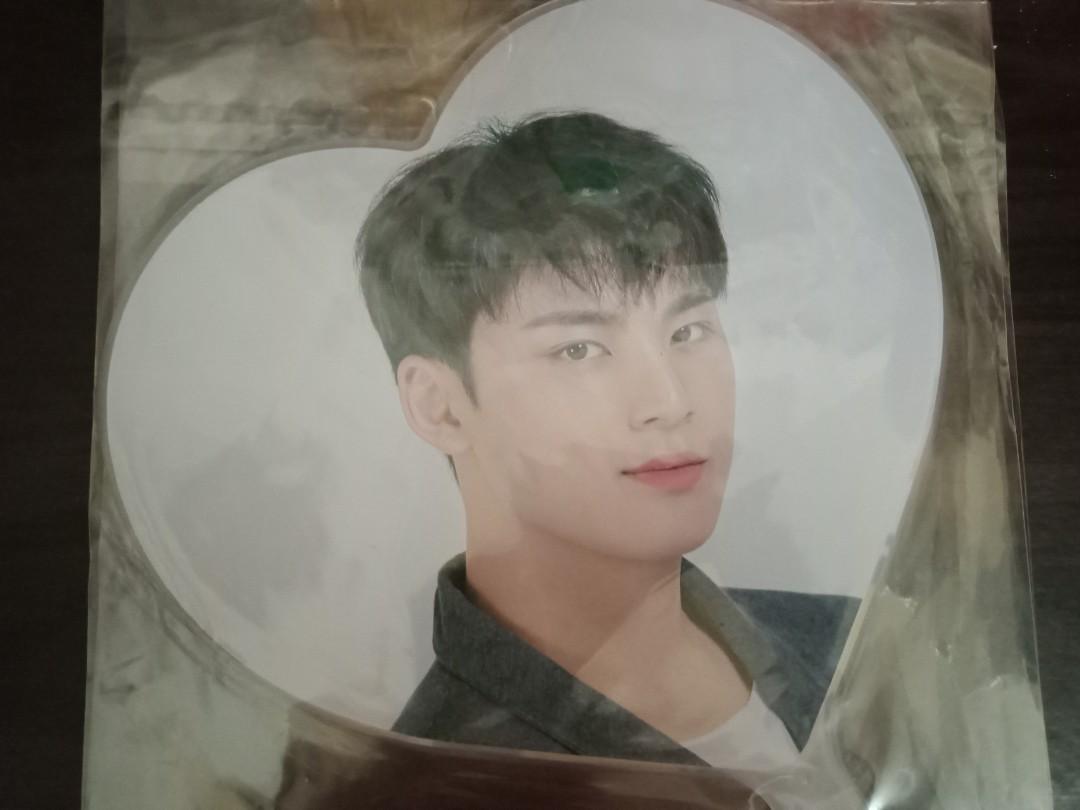 SEVENTEEN Caratland 2020 Mingyu Picket, Hobbies & Toys, Memorabilia ...