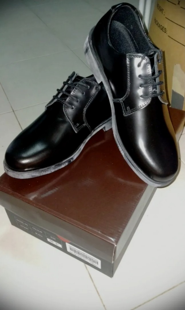 Smart Black Leathered Shoe, Men's Fashion, Footwear, Dress Shoes on ...