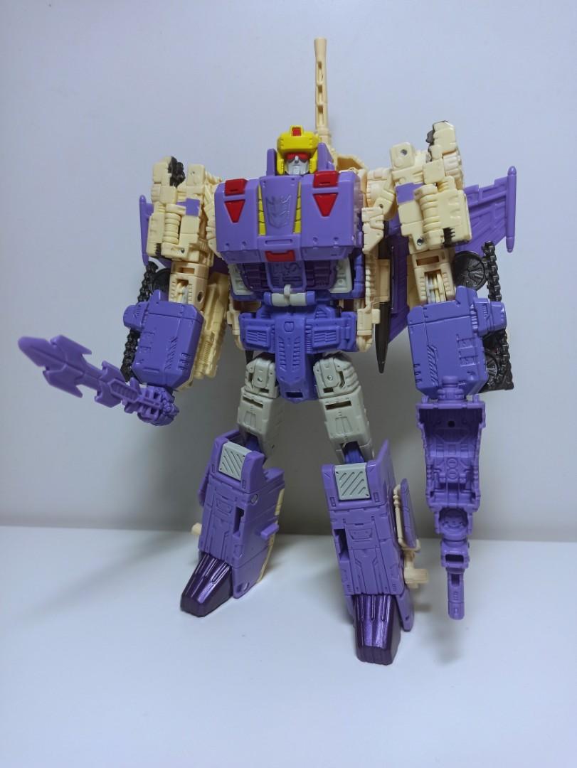 Transformers Voyager Takara LG Blitzwing and Hasbro Titans Return ...