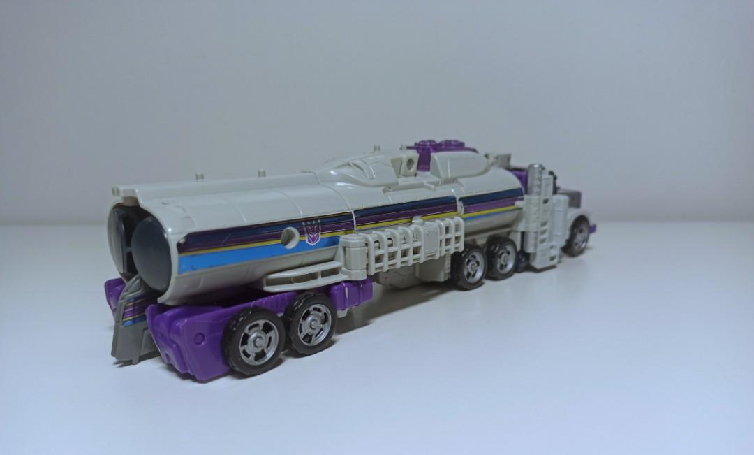 Transformers Voyager Takara LG Blitzwing and Hasbro Titans Return ...