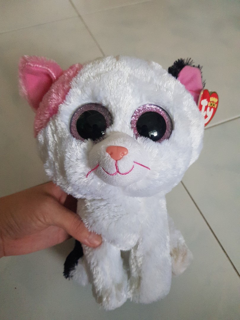 TY Cat Plushie, Hobbies & Toys, Toys & Games on Carousell