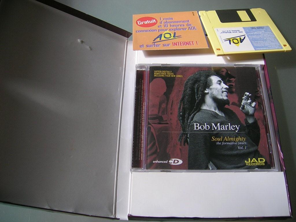 Bob Marley Soul Almighty The formative years Boxset CD + floppy disk reggae, 興趣及遊戲, 音樂樂器 & 配件 ...
