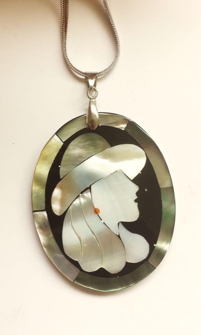 For your consideration Authentic Mother of Pearl Inlay Seashell 57mm ...