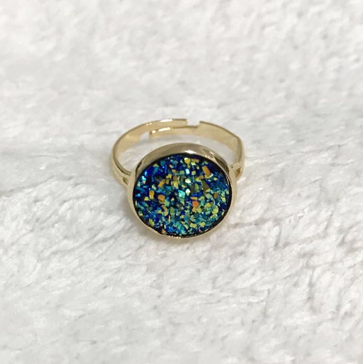 Holographic ring, Women's Fashion, Jewelry & Organizers, Rings on Carousell
