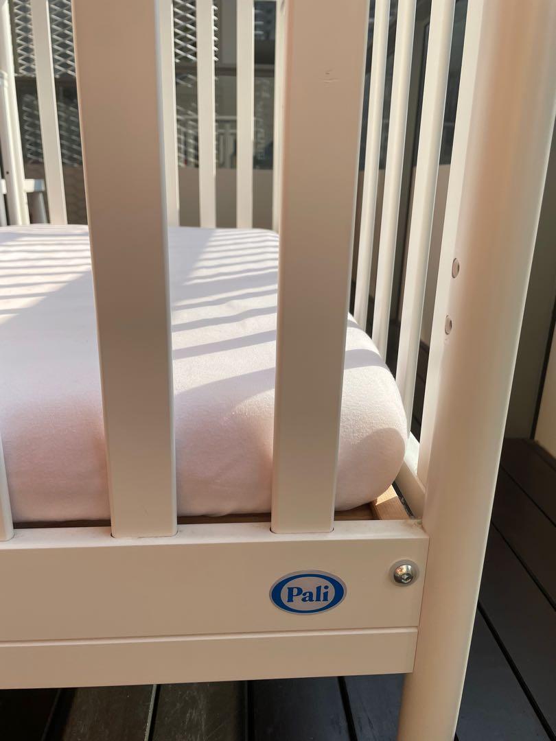 Pali baby cot (Italy), Babies & Kids, Baby Nursery & Kids Furniture ...