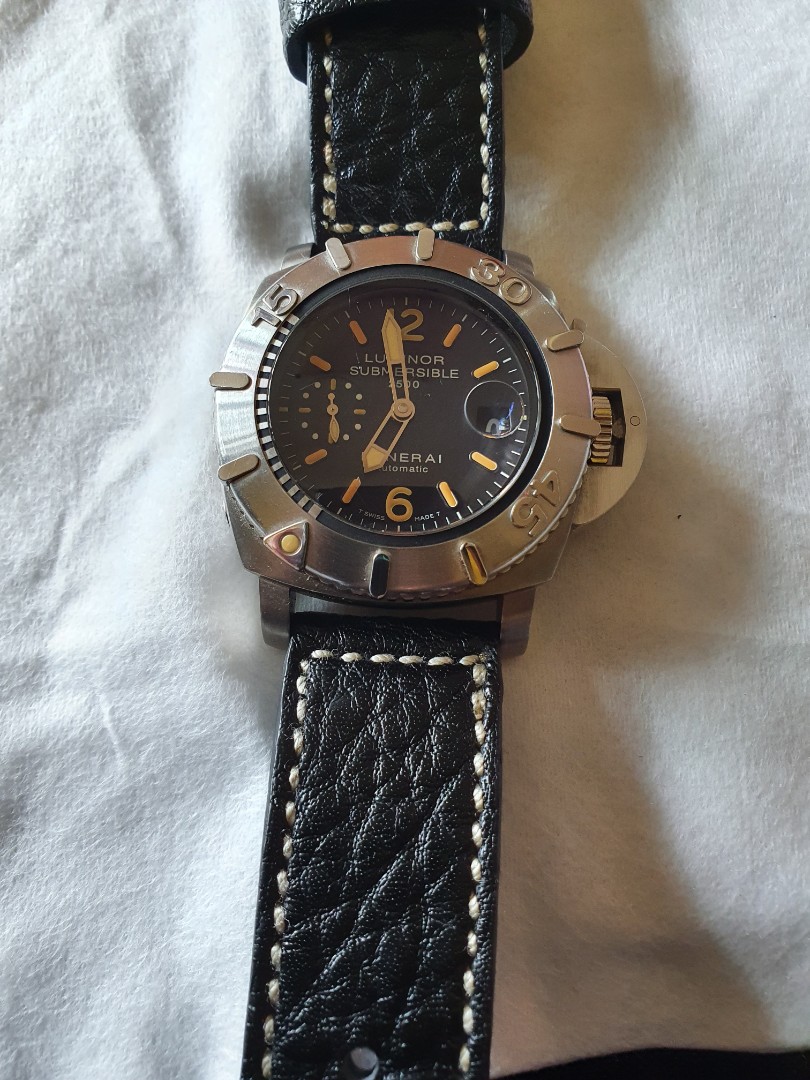 Panerai Submersible PAM 194, Luxury, Watches on Carousell