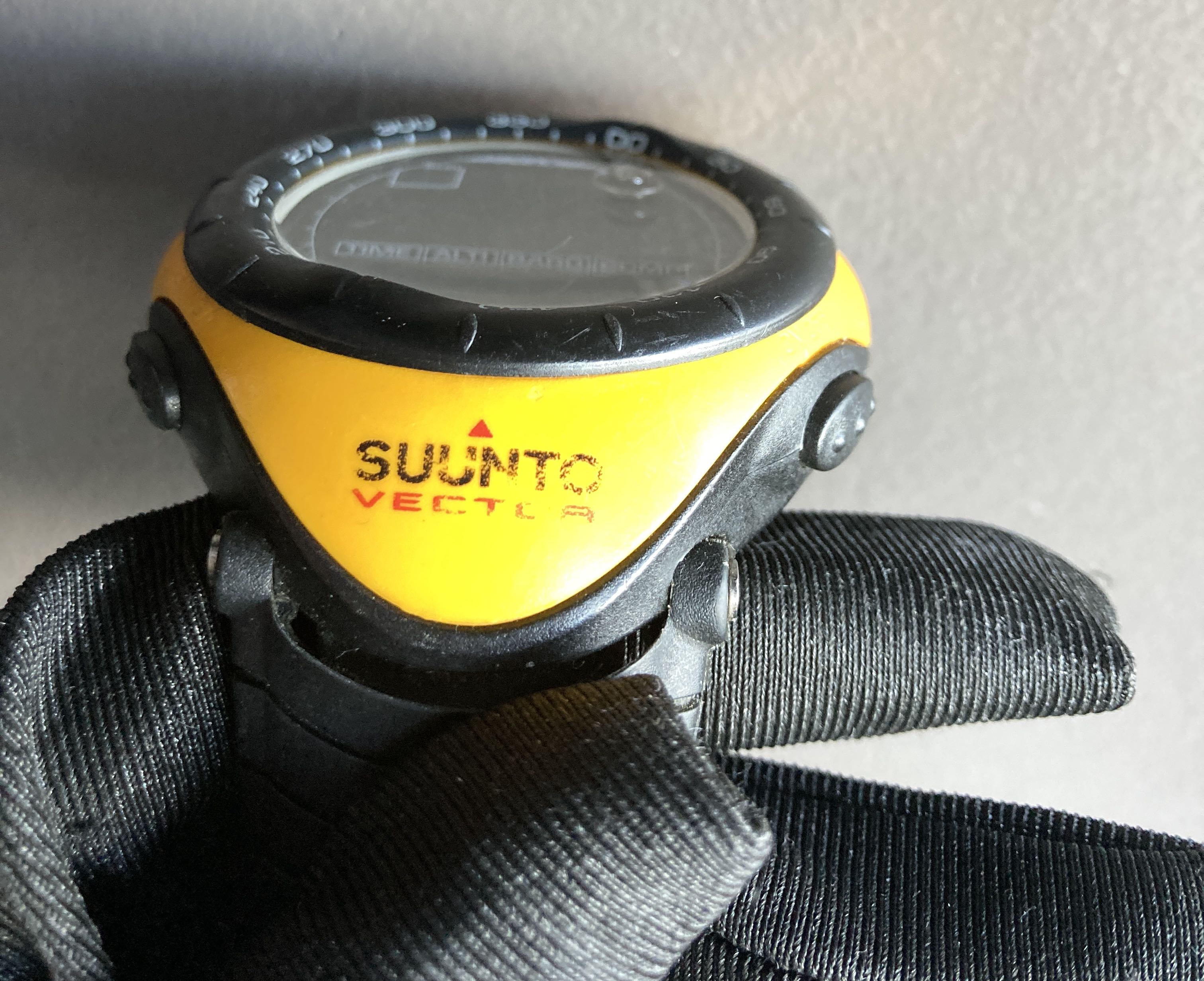 Suunto Vector Watch, Men's Fashion, Watches & Accessories, Watches on ...