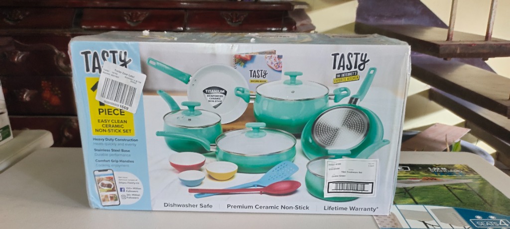 Tasty Ceramic Titanium-Reinforced Cookware Set, Ombre Green, 16 Piece ...