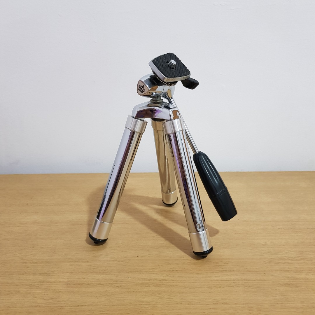 Vintage Metal Tripod, Photography, Photography Accessories, Tripods ...