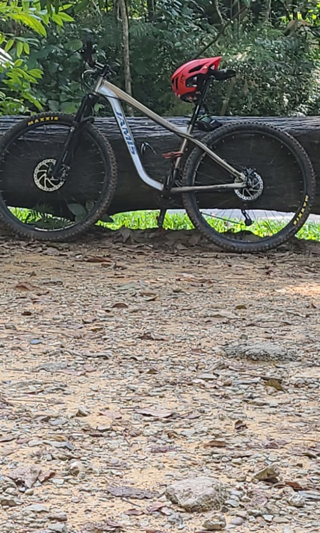 Full shimano 29" Jamis excel race hardtail with upgraded component ...