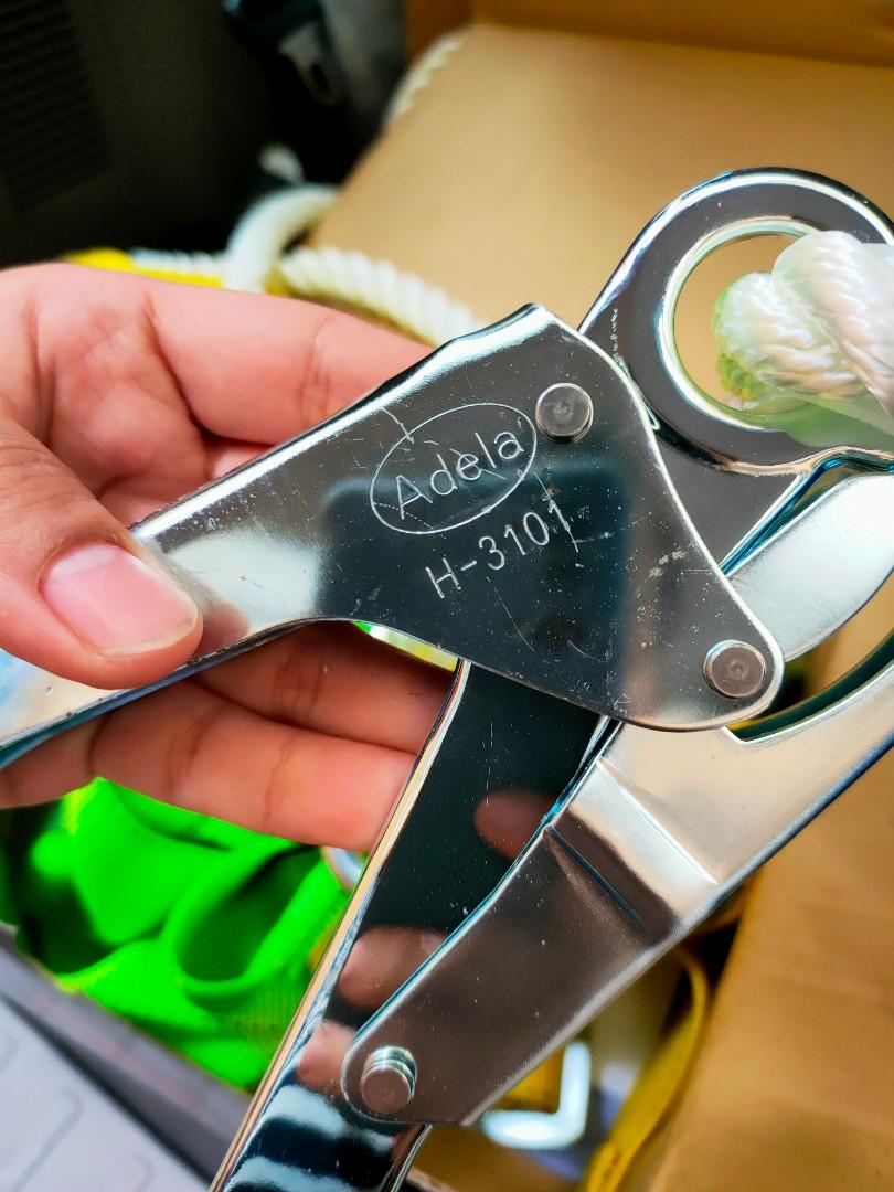 Adela Safety Harness, Commercial & Industrial, Construction Tools ...