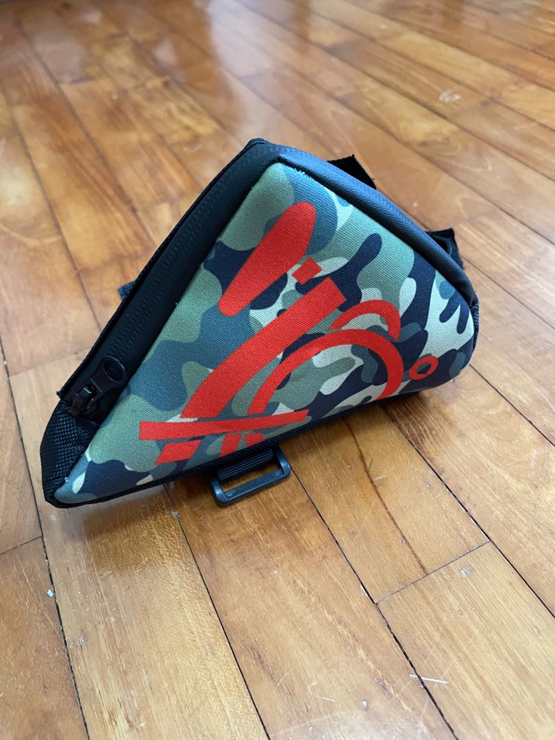 Brompton Triangle Bag, Sports Equipment, Bicycles & Parts, Parts ...
