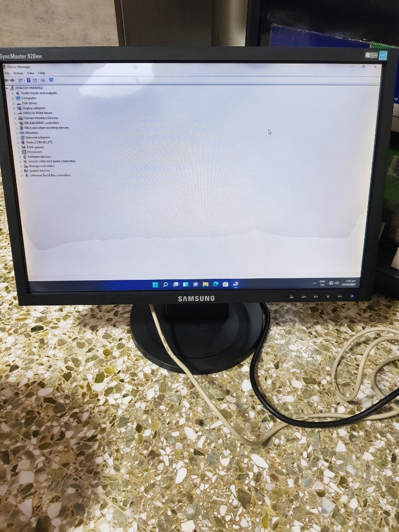 Free Working Monitor With LCD Defects, Computers & Tech, Desktops on ...